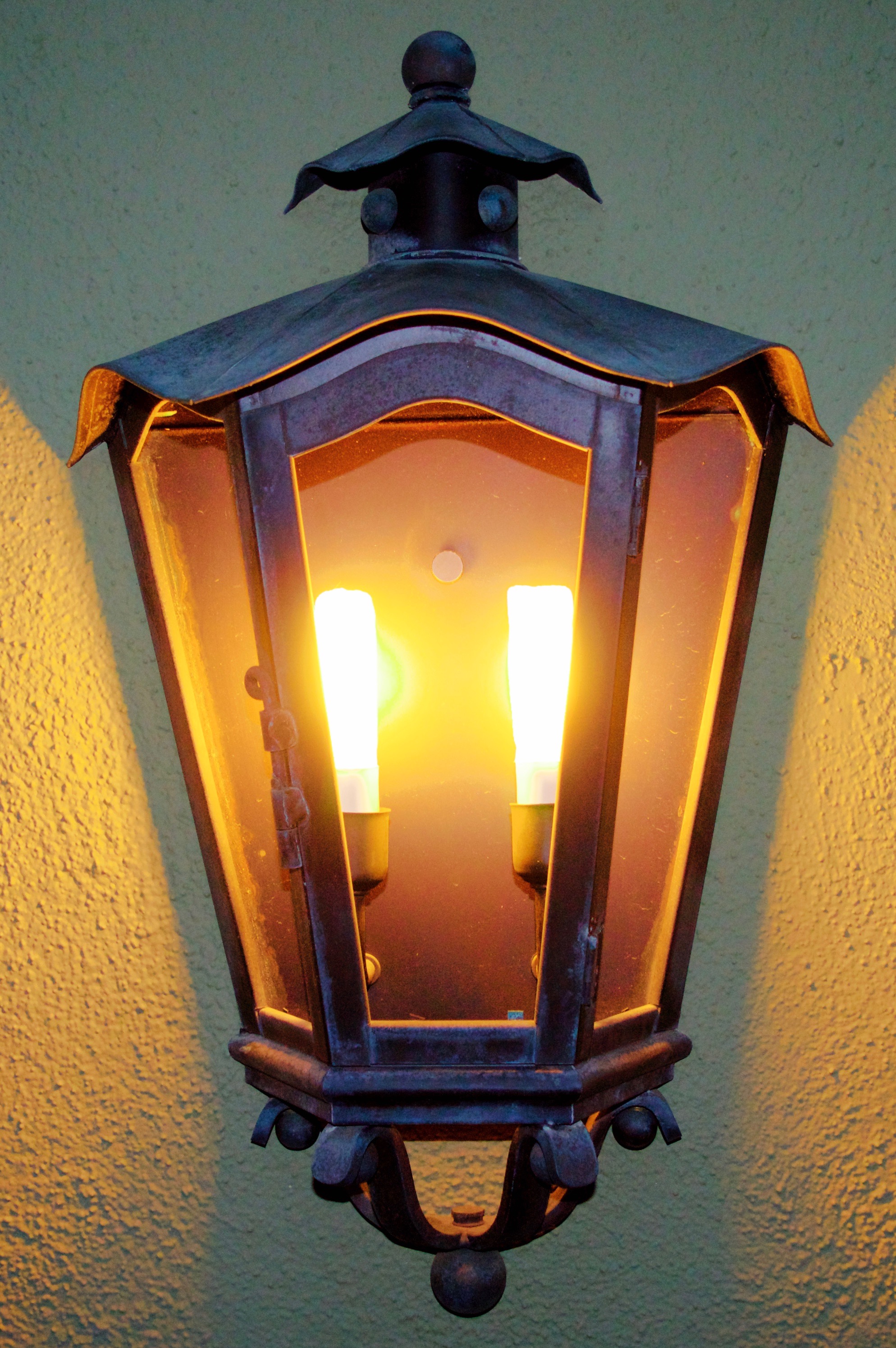 About the Original L.E.D. Gaslight Kit